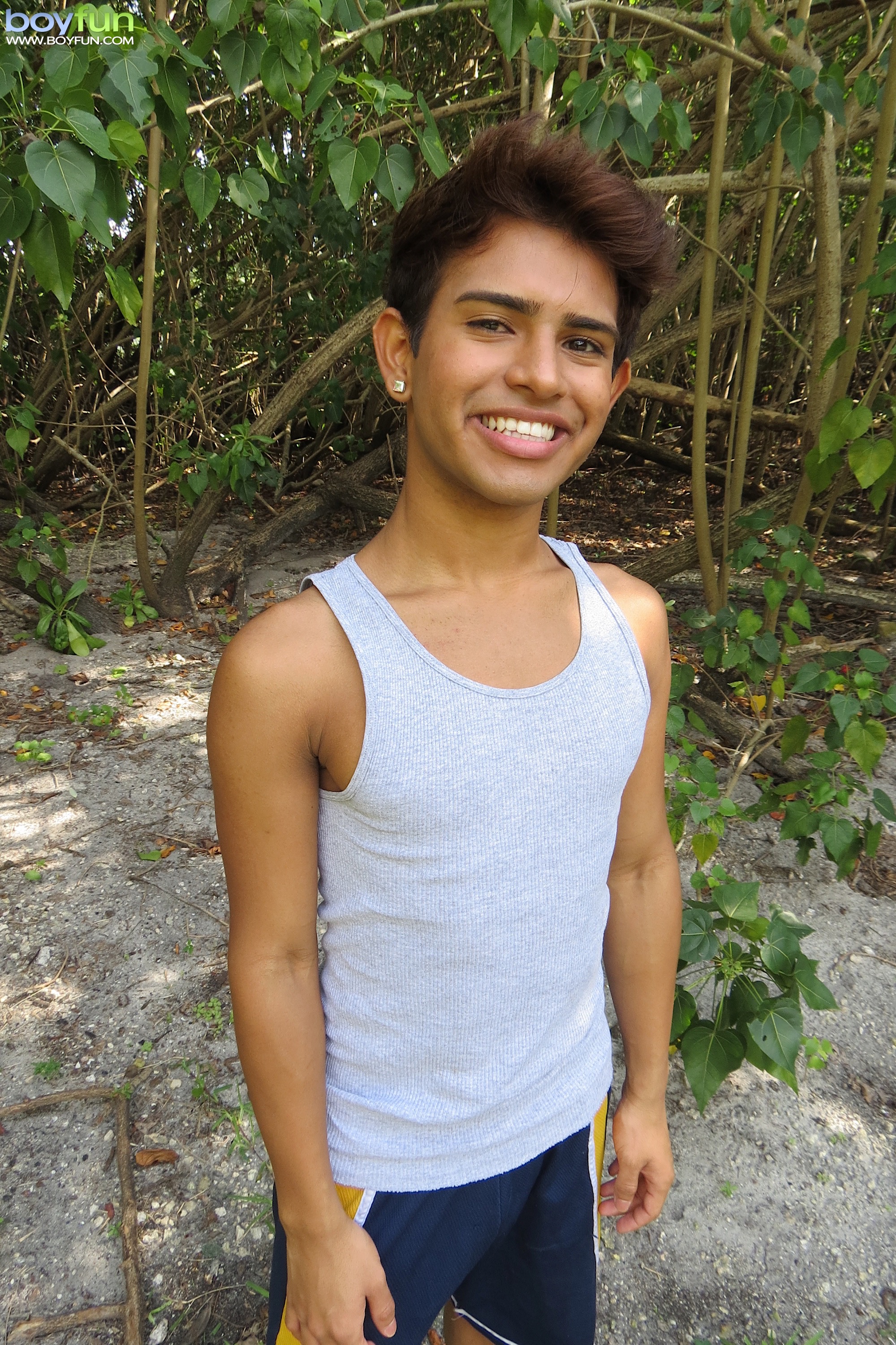 Photo album cute latino boy Alex outdoor jerk off | Twinkaboo.com