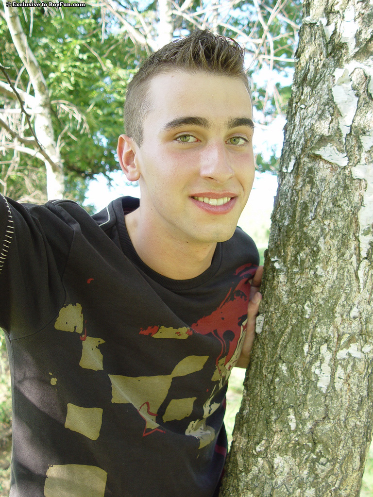 Photo album sweet Lucas jerking off outdoors | Twinkaboo.com