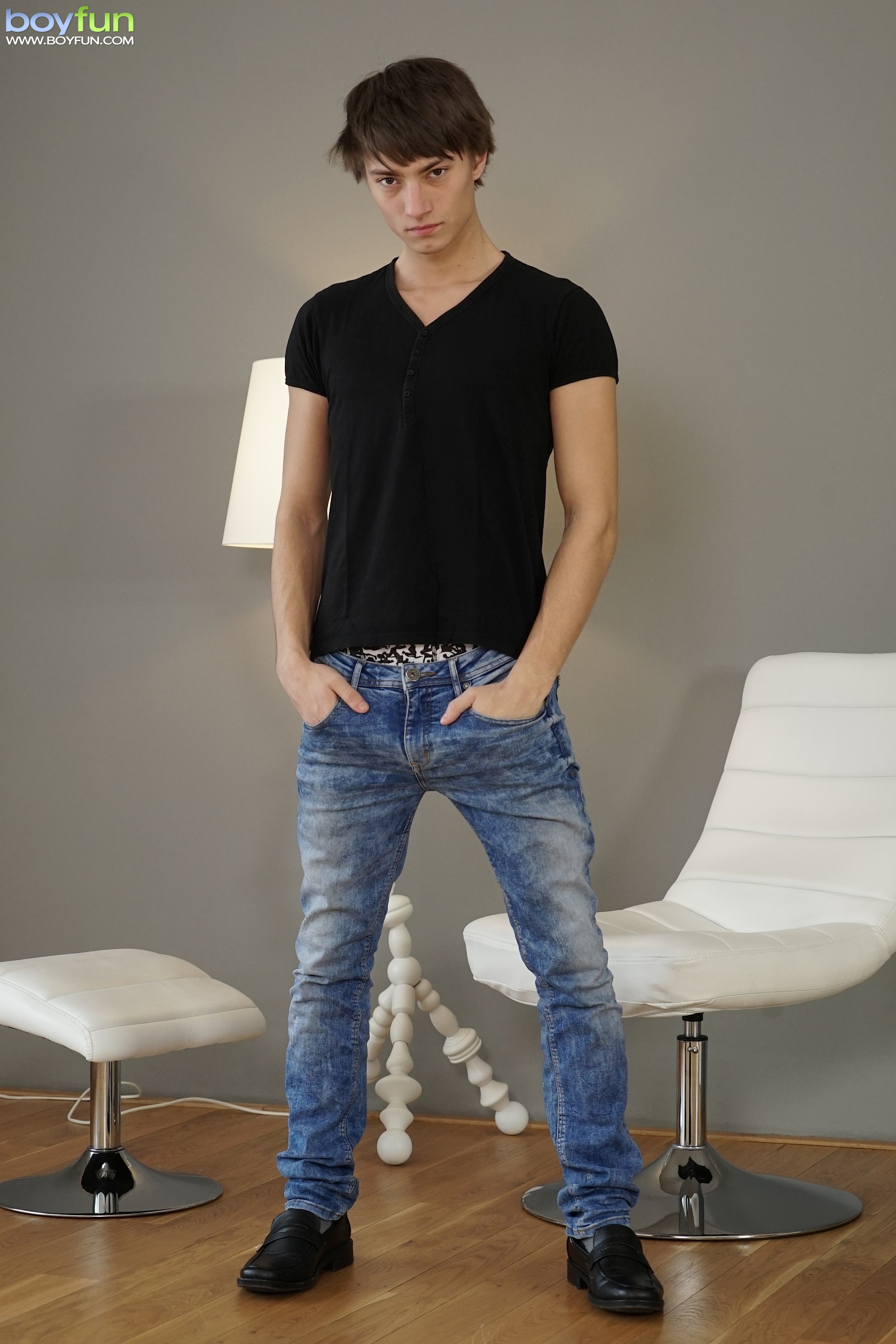 Photo album Jeans boy Tommy flashes | Twinkaboo.com