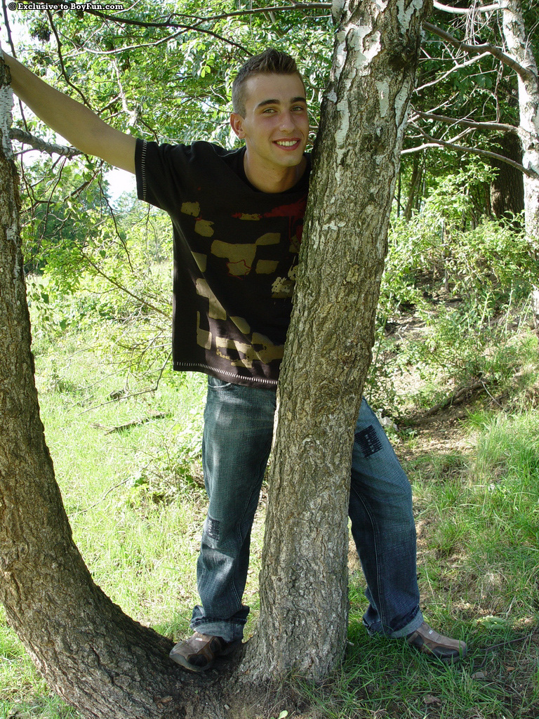 Photo album sweet Lucas jerking off outdoors | Twinkaboo.com