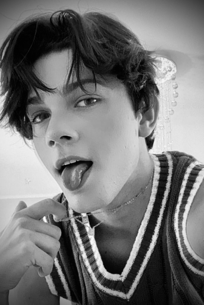 Photo album Cute Boy Portraits In B+W | Twinkaboo.com