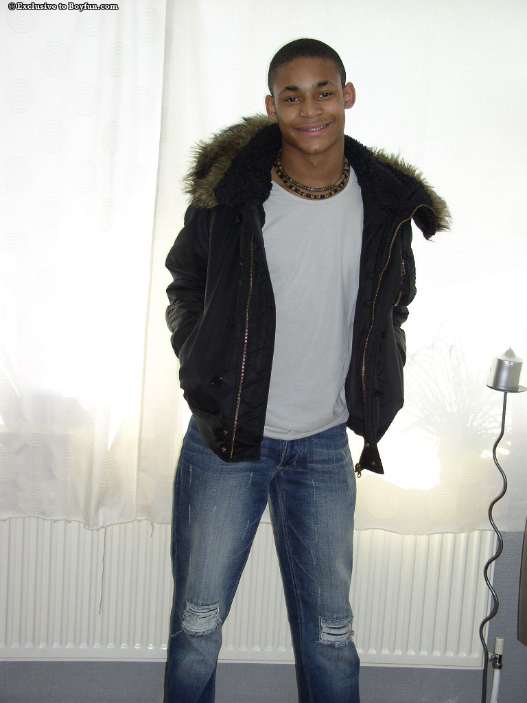 Photo album teenboy Andrew jerking off hot | Twinkaboo.com